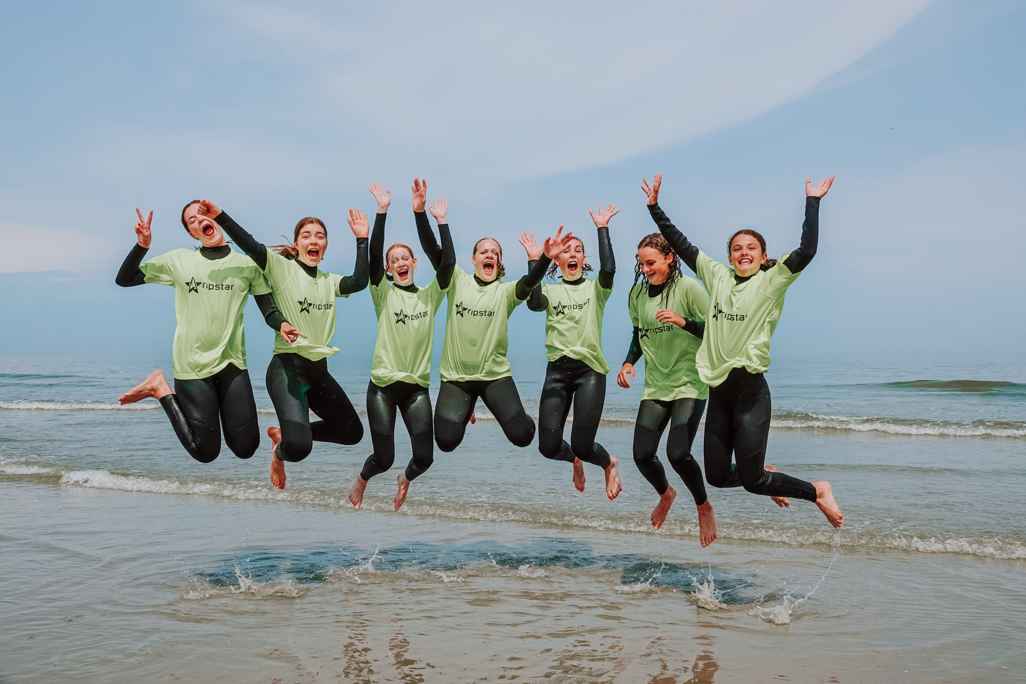 Ripstar surfcamp vol fun, surfen en avontuur aan het strand